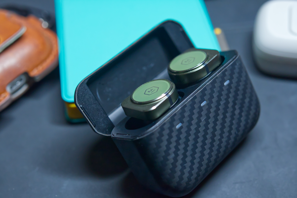 Master & Dynamic MW09 Review: Back at Last - Leaf&Core